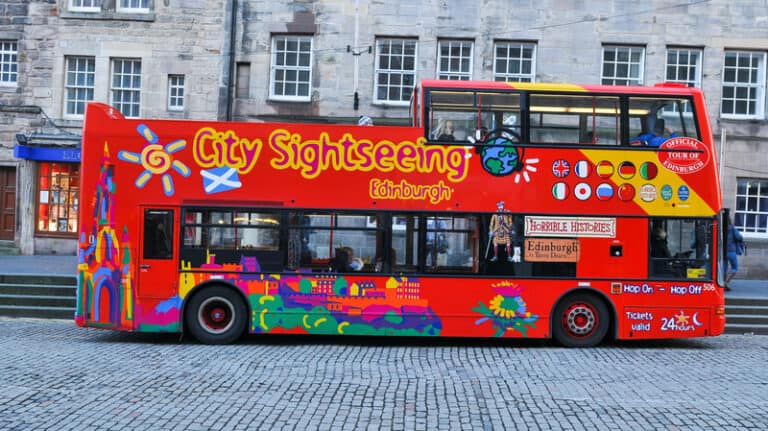 Edinburgh: Hop-on/Hop-off – Routes & Schedules 2025
